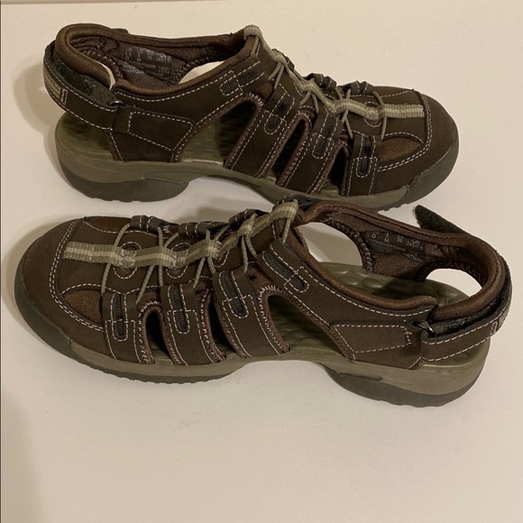 Clarks | Shoes | Clarks Vapor Mist Olive Shoes Sandals 8 M Privo ...